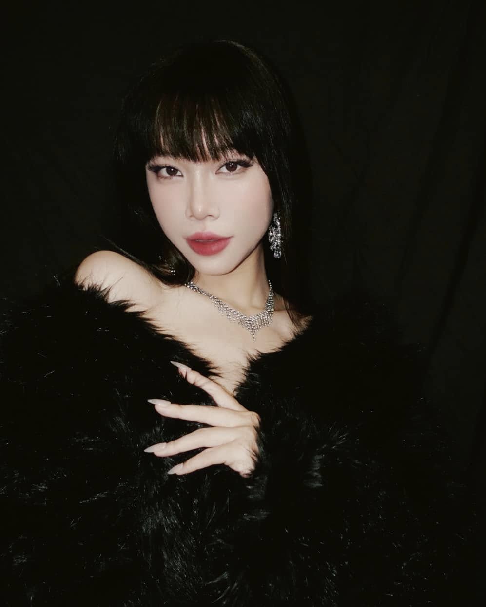 Quá khứ liên hoàn th:ị ph:i của Bảo Uyên - học trò Mỹ Tâm, sau 10 năm lại t/ố bị Mỹ Tâm ch/è/n é ...